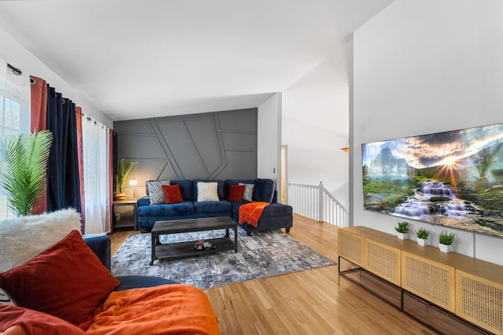 New Stunning 4 Bed | 3 Bath | Free Parking - Woodbridge, VA