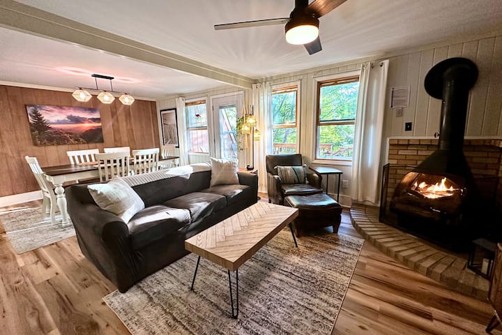 Beech Bums Retreat: Your Alpine Haven Awaits! - Beech Mountain, NC
