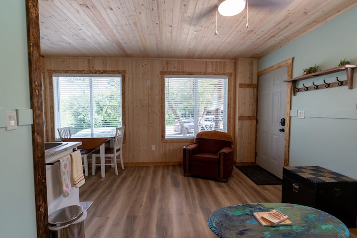 Saltwater Snuggle Lodge - Watrous