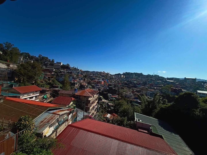 J&p Guest House-2br W/balcony & Netflix
2br 3 Beds - Baguio