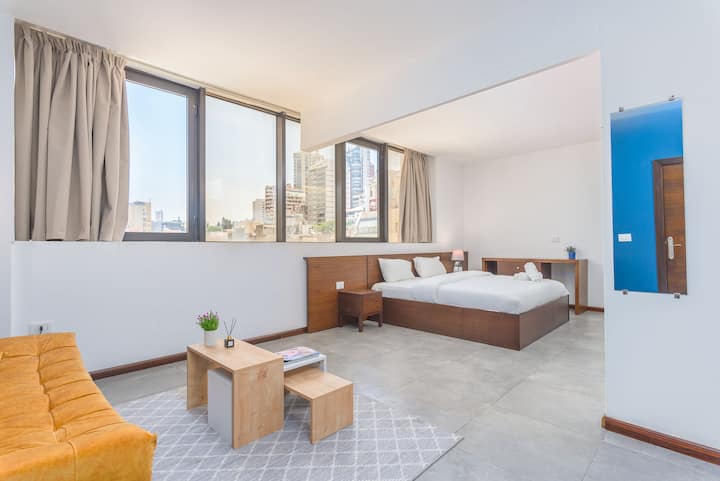 Gouraud Loft 6d In The Heart Of Gemayzeh - Beirut