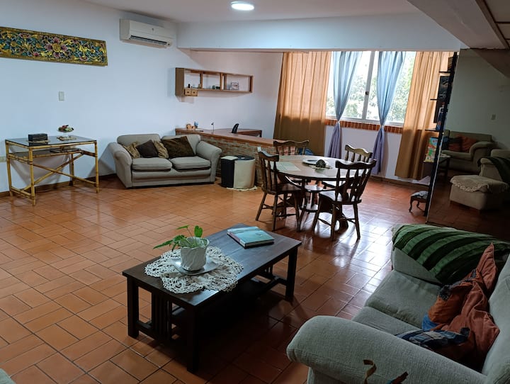 Departamento En La Av Bolívar Norte, Muy Cómodo - Venezuela