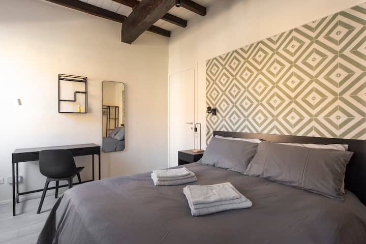 Lovely King Room With Private Bathroom & Ac - Reggio Emilia