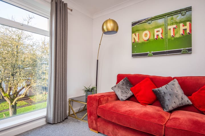 2 Bedroom 4 Person Spacious Luxe Flat Free Parking - Jesmond - Newcastle-upon-tyne