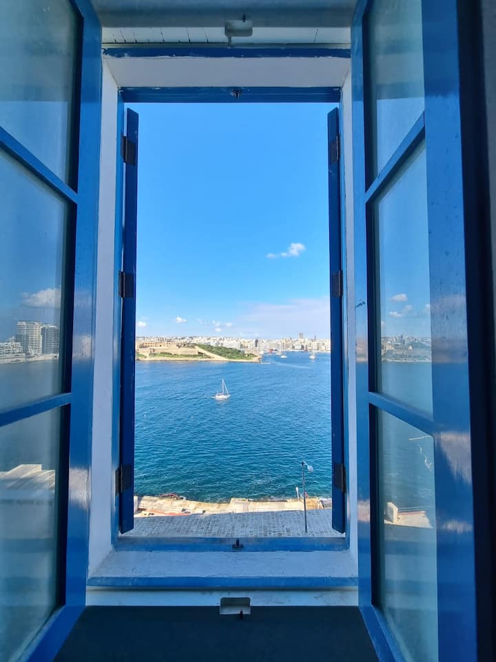 Extraordinary Views. A Holiday Home In Valletta. - Valletta