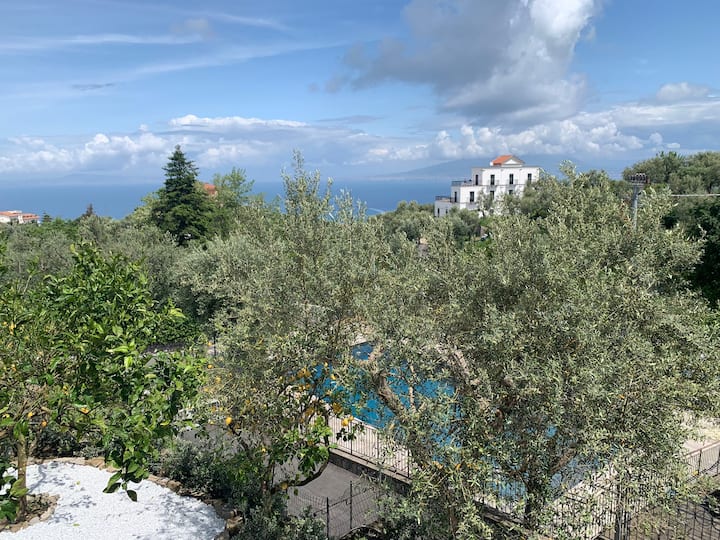 4 Bedroom Villa, Shared Pool, Parking, Sea View - Sorrente