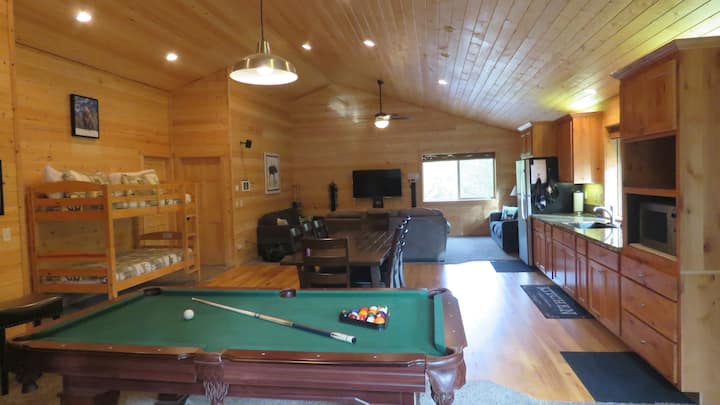 Treetop Loft-your Stay Is Part Of The Adventure! - Island Park, ID