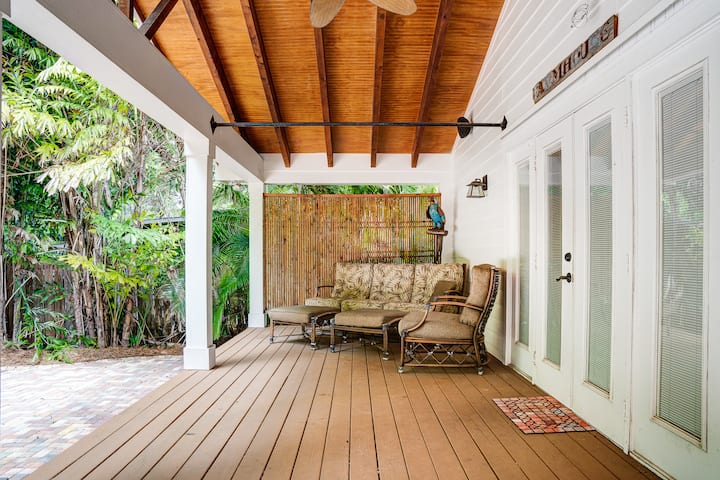 3br/2ba Spacious Home | Porches Palms & Hammocks! - Port St. Lucie, FL