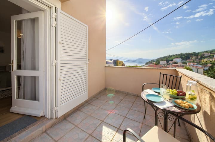 House Paola - Near The Sea And The City Center - Vrbnik