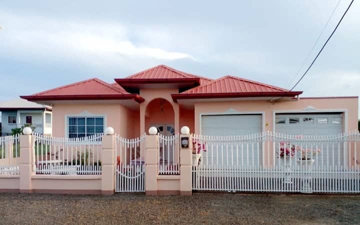 Airconditioned Home Paramaribo North Bridjvillage - Suriname