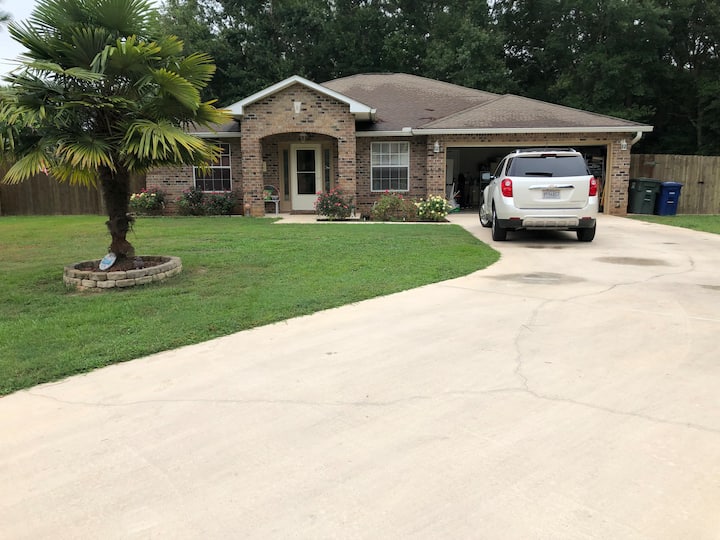 Modern Getaway Close To Beaches - Foley, AL