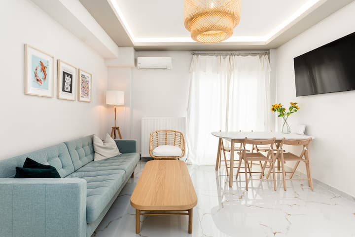 Sunflower By Halu! - Thessaloniki