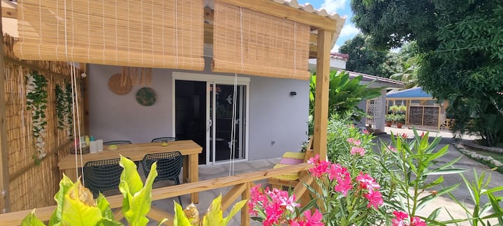 Kasita Swanky - Curaçao