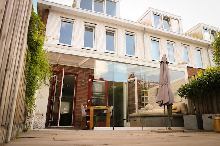 Spacious And Modern Family Home Near City Centre - Zandvoort
