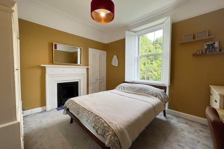 Spacious Double Room In Converted School House - Edinburgh