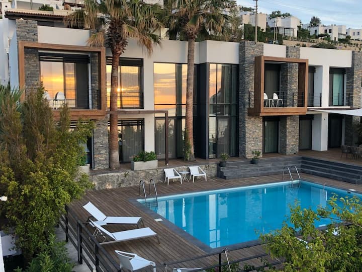 Exclusive 5br Retreat – Pool, View, Privacy - Yalıkavak