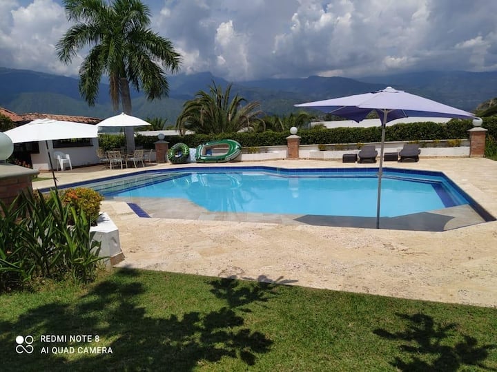 Casa Finca Campestre. Moderna - Santa Fe de Antioquia