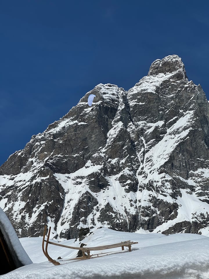 Ski-in Ski-out - Sleeps Up To 8 - Zermatt