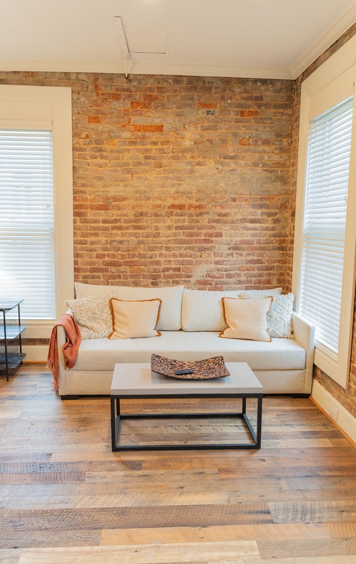New - Ultra High End Loft Apartment - Jackson, TN