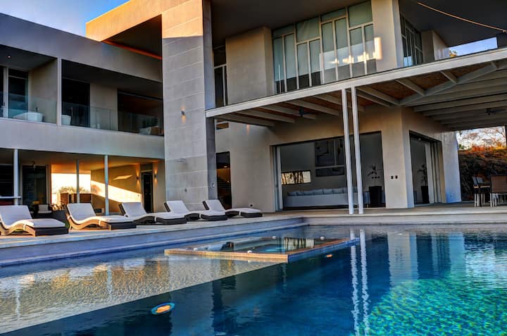 Modern Villa W/ Great Views - Paquera
