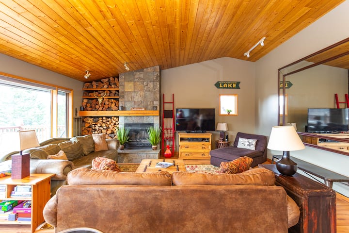 Lake View Cabin On Desirable Ft Point!! - Invermere