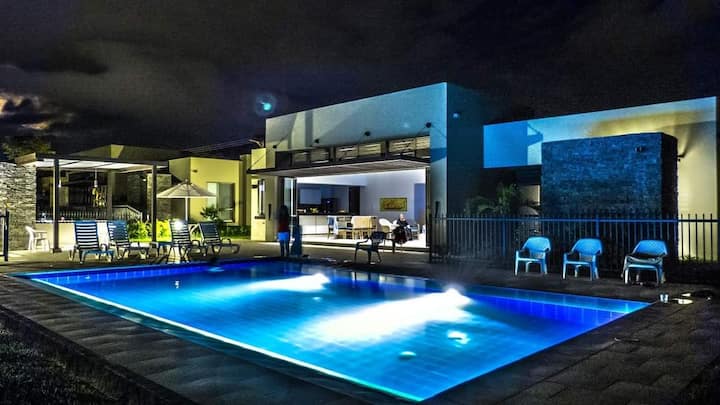 "Casa Fresca Con Piscina" - Anapoima