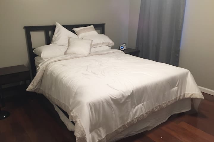Queen Twin Bed Tv Wifi W&d Kitchen Cherry Hill - Cherry Hill, NJ
