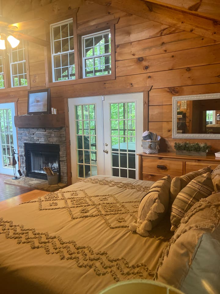 Mountain Time ! Hot Tub Minutes To Downtown Helen - Sautee Nacoochee, GA