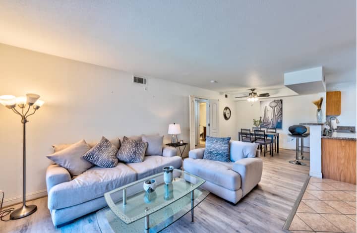 Cozy 1 Bedroom Condo Near Strip - Henderson, NV