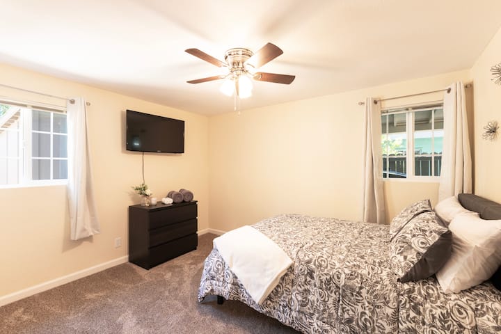 Room In Great Neighborhood (C) - Sacramento, CA
