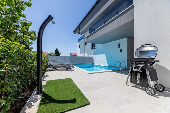 Luxury Apartment Ii. With Pool - Punat