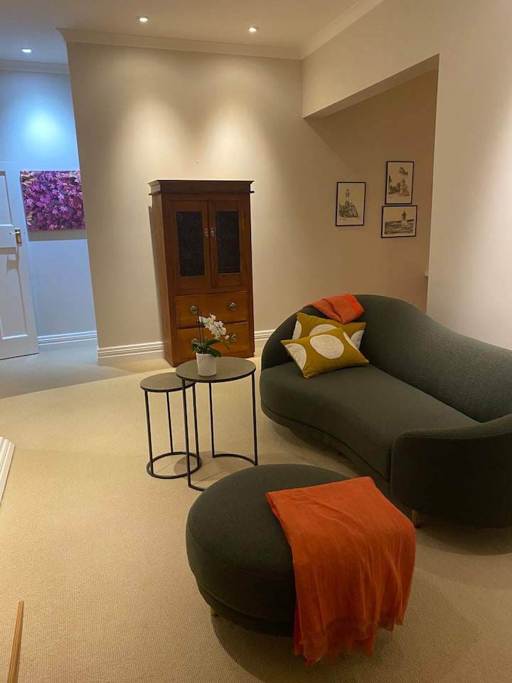 Urban Historic Bungalow - Blenheim