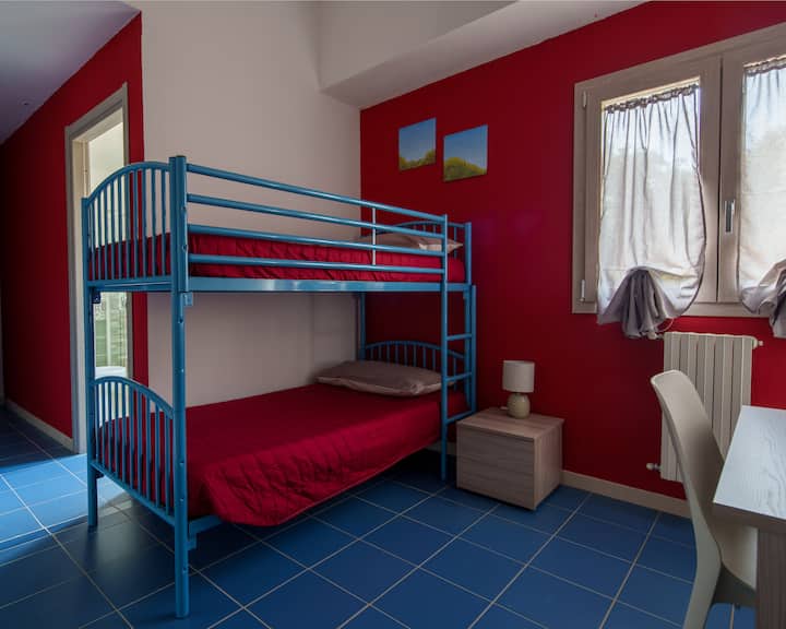 Chambre Double Avec Salle De Bain Extérieure - Nuoro