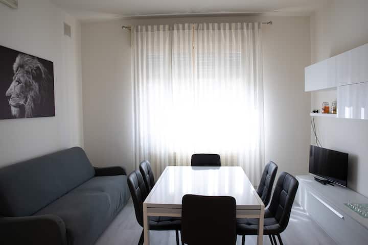 Houseanna Appartamento Tricamere - 메스트레