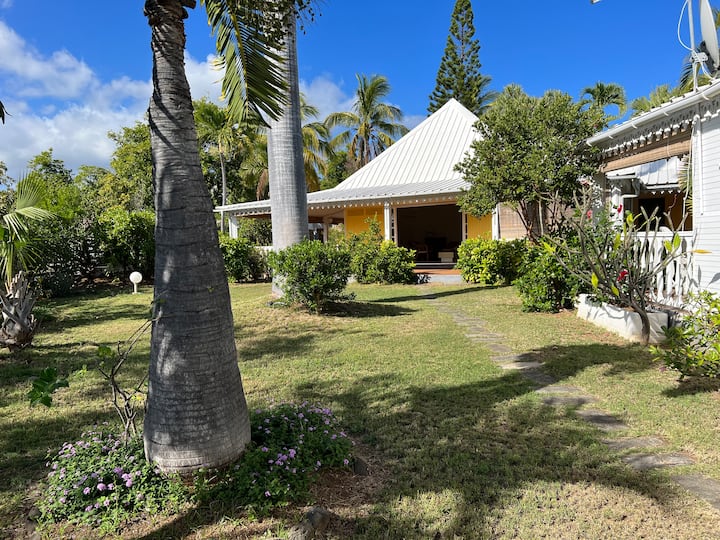 Jolie Maison Créole Piscine Et Jardin - La Réunion