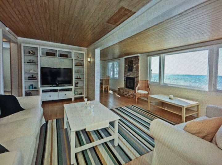 Waterfront Beach House - Hampton Bays, NY