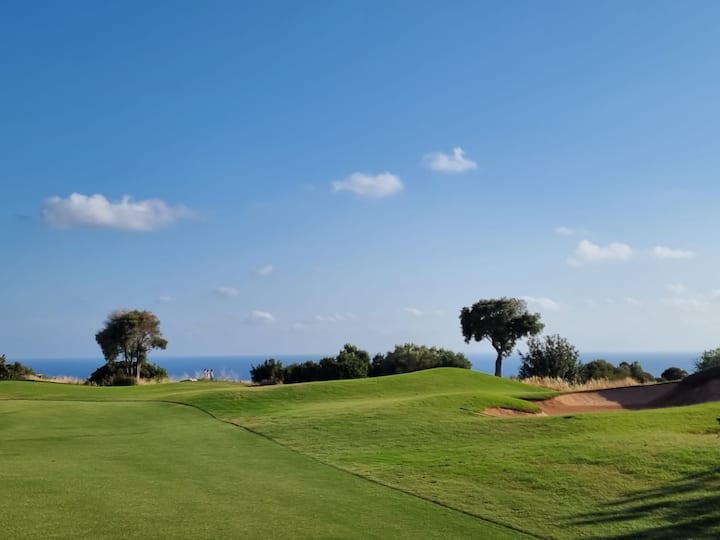 Exquisite Golf Villa, Sea View - Куклиа