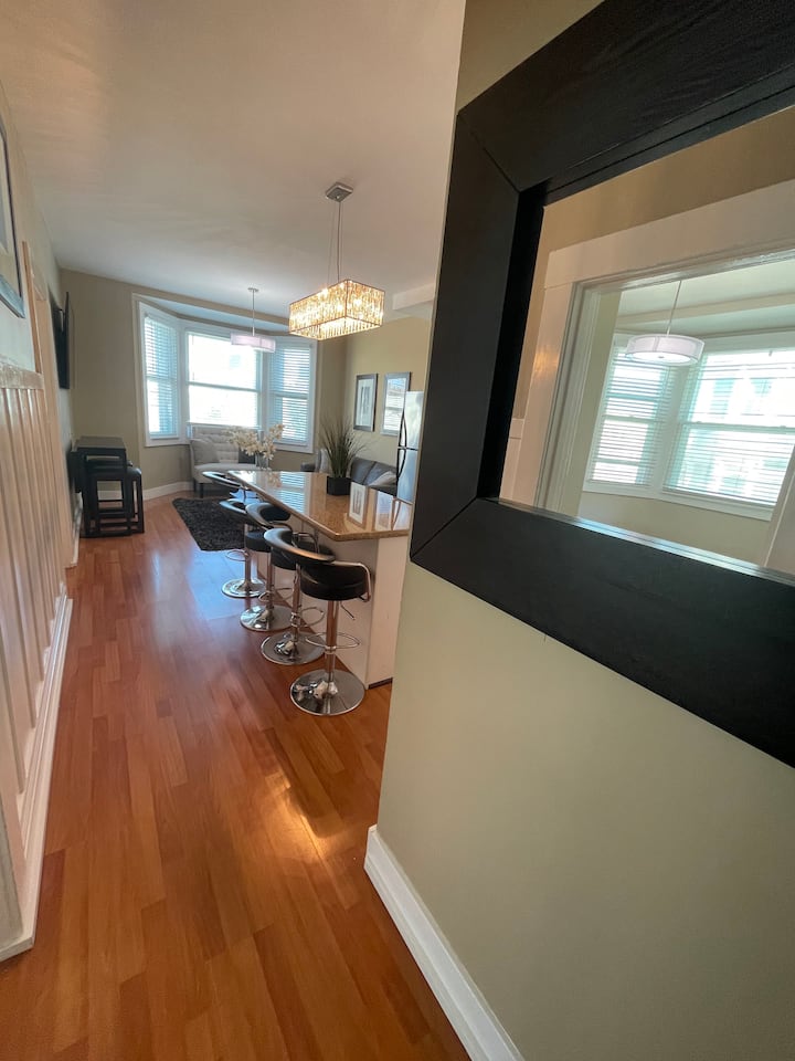 Lovely Modern 2 Bedroom-location! - San Francisco, CA