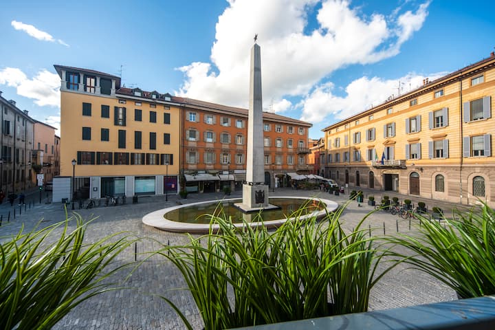 Lovely Queen Room With Private Bathroom & Ac - Reggio Emilia