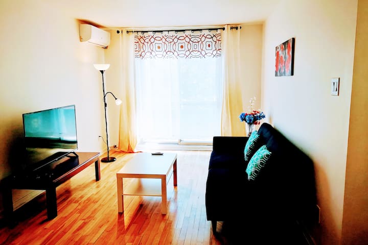 #4 Econo 2 Bedr Apt Free Parking - Brossard