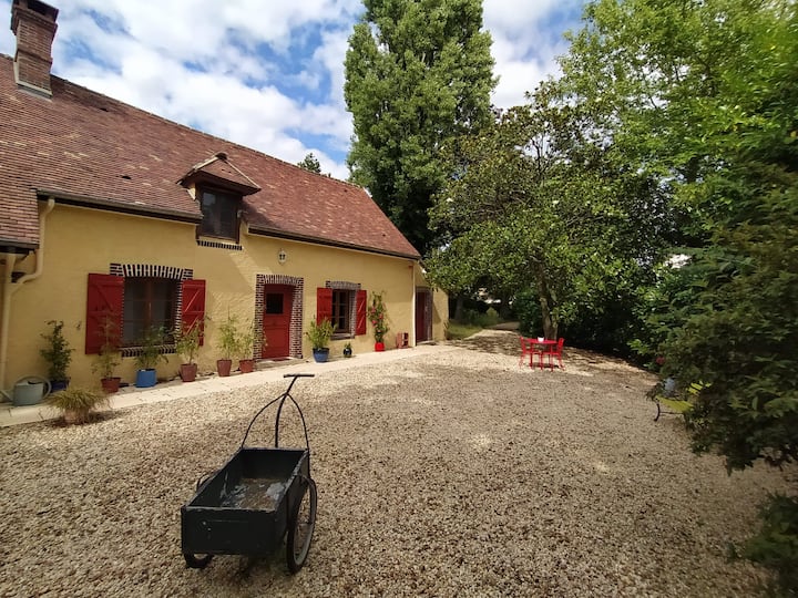 Charmant Et Calme , Petit Déjeuner Inclus. - Maintenon