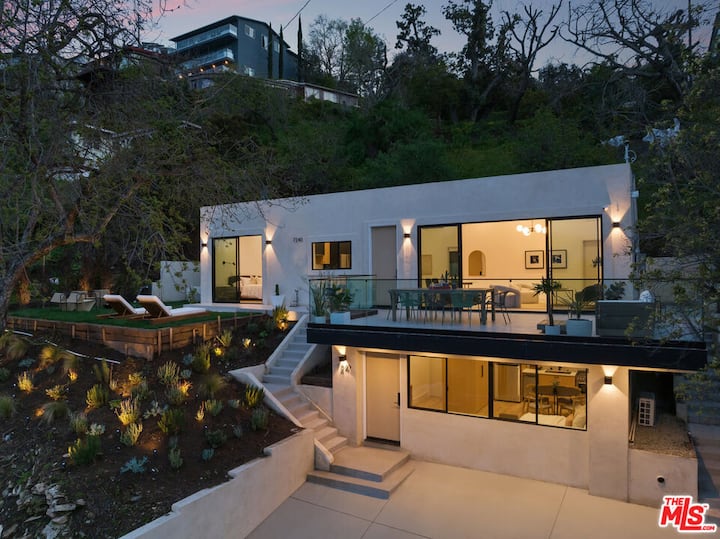 Luxury Studio In Hollywood Hills - Hollywood, CA