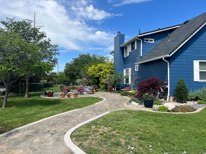 20 Min To Snow Basin.  Private Yard.  New Kitchen - Ogden, UT