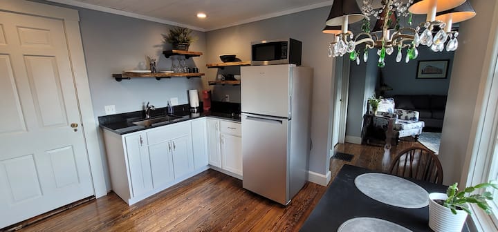 Nohr -Apartment #203, Upstairs - 賈斯珀