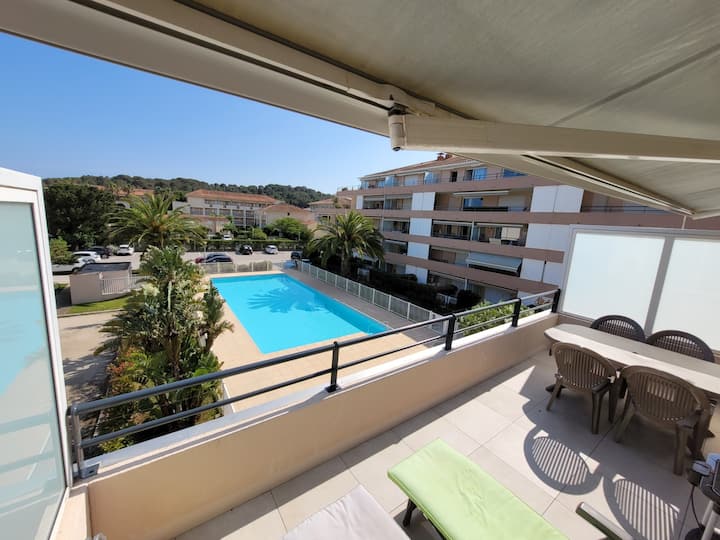 Appartement 2 Pièces Cabine Climatisé Avec Piscine - Le Lavandou
