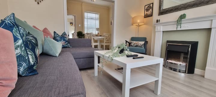 Toffees Townhouse 2 Bed: 1 Min From Goodison Park - Liverpool