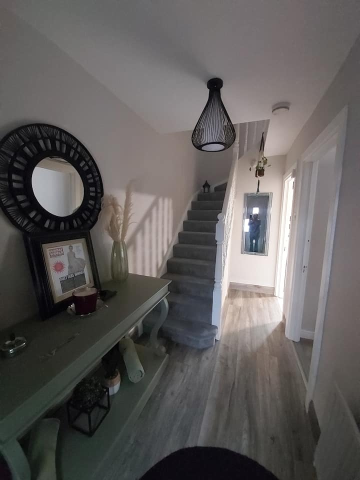 Charming Family Home In Cute Neighbourhood - Dublin