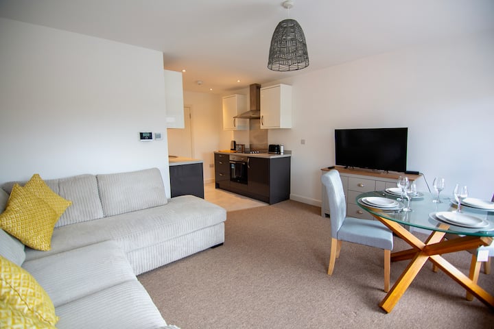 Boutique Two Bedroom Apartment In Salisbury - Salisbury