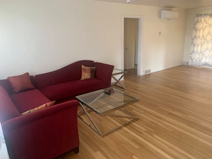 Madison 2 Bedroom 1 Bath House. - Snohomish, WA