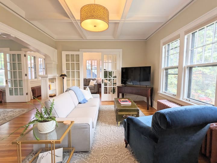 Vintage Modern Craftsman Charmer - Saint Paul, MN